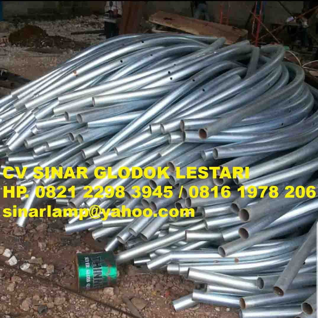 Ornamen Tiang Lampu PJU atau Stang Lampu Jalan