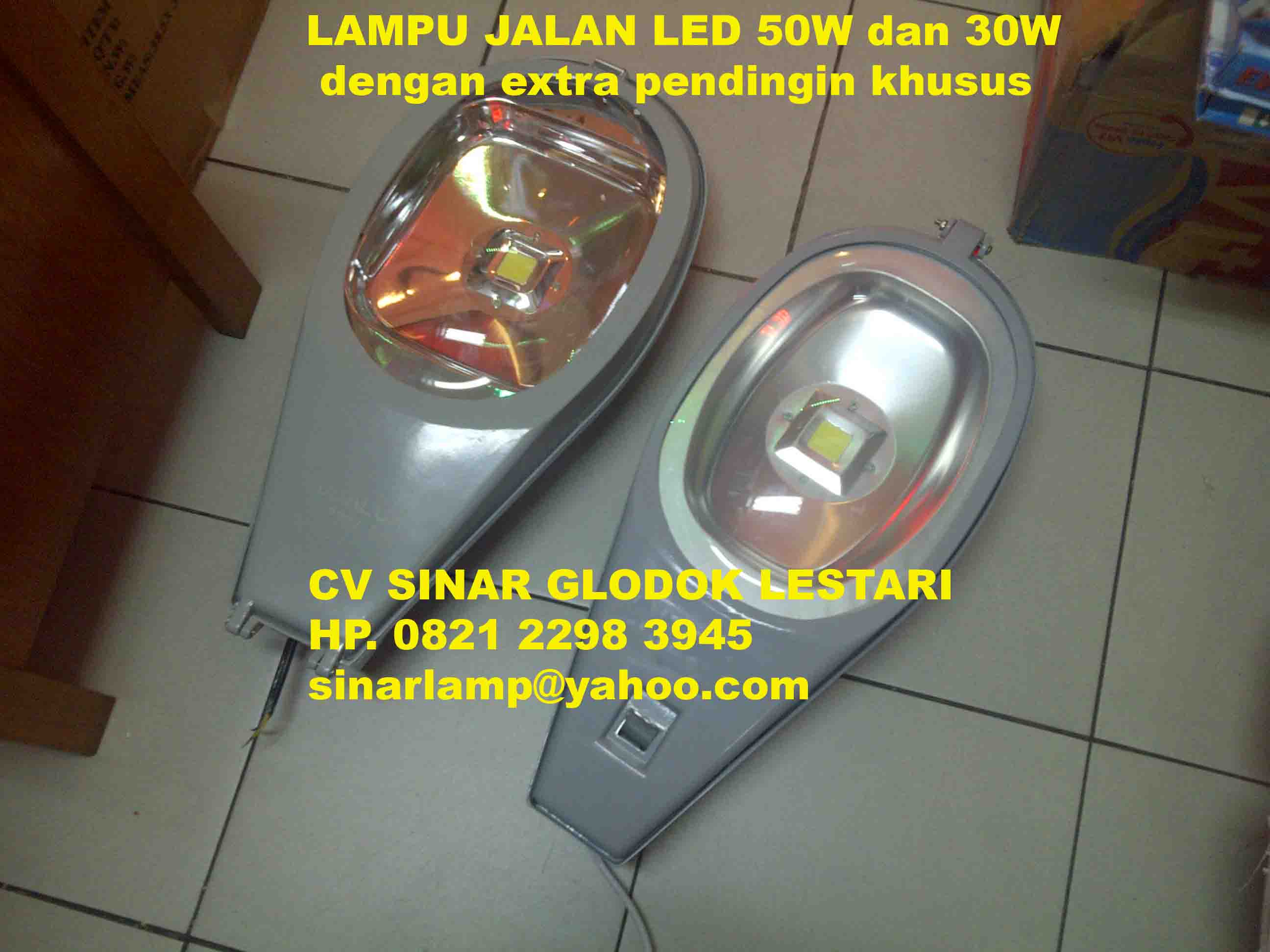 Lampu Jalan LED : Lampu Jalan LED 50W 30W 220V 12V Garansi 2 Tahun