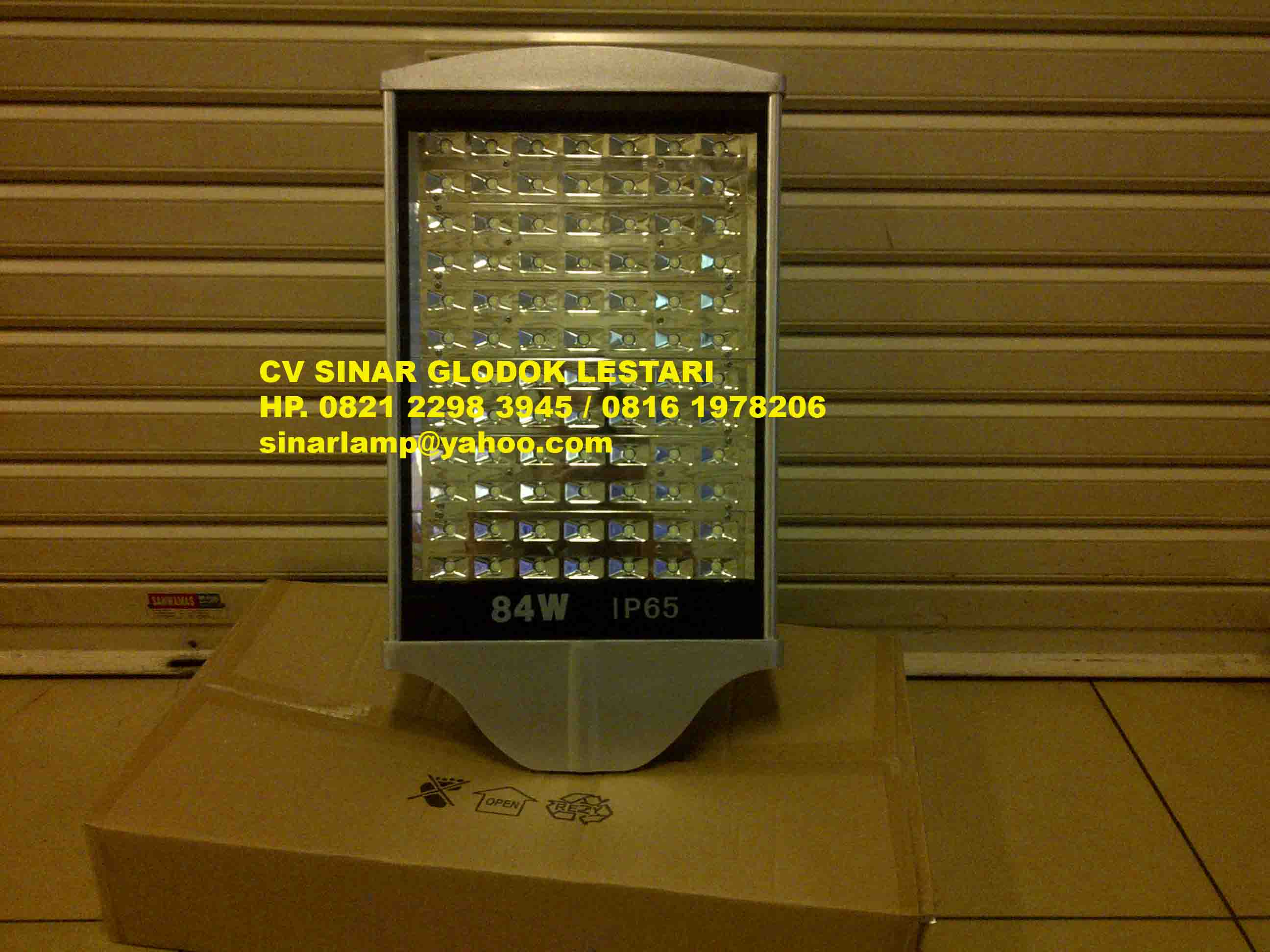 Lampu Jalan LED : Lampu Jalan LED 84 Watt Multi Super LED